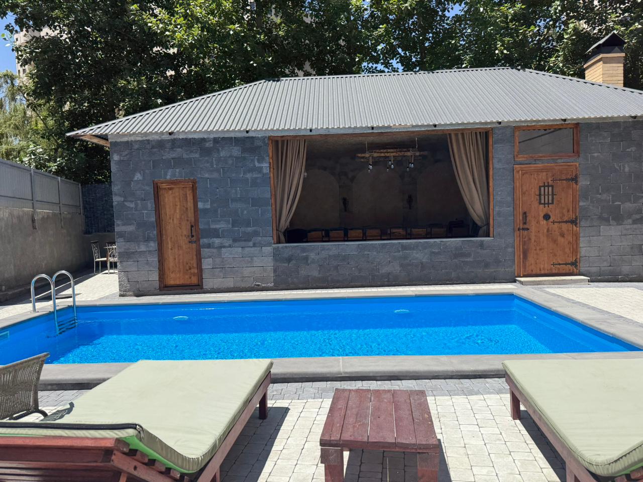 Norq Marash Villa. Քառակուսի 500 ք.մ. Посуточная аренда. Վիլլաներ և ...